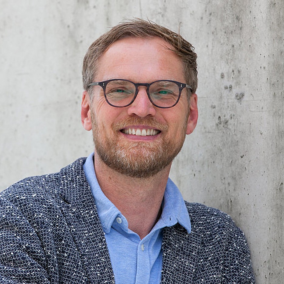 Prof. Dr. Oliver Entrop